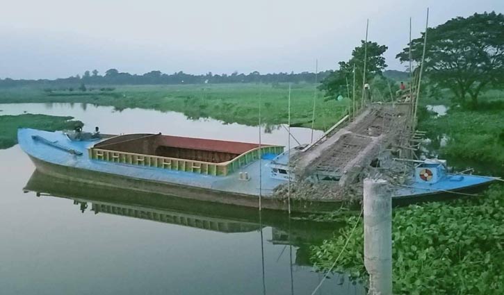 Bridge knocked down by bulkhead in Cumilla