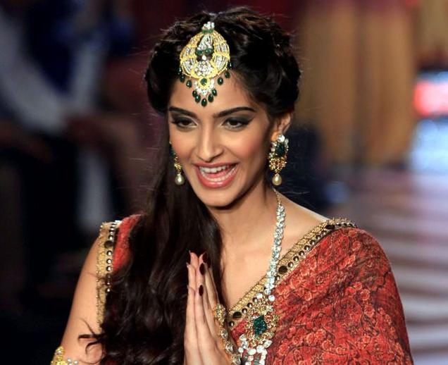 Sonam Kapoor discharged from hospital