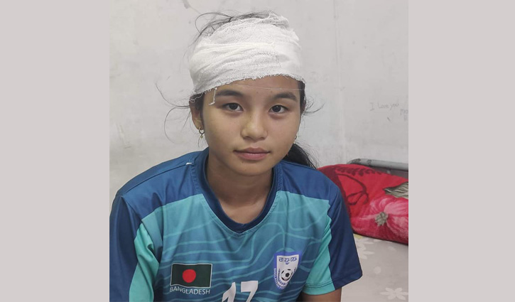 Footballer Ritu Porna suffers head injury, gets three stitches