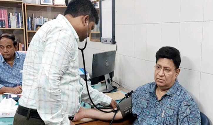 Foreign Minister Momen receives treatment at BSMMU