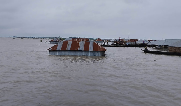 Over 1 lakh marooned as flood situation in Kurigram worsens