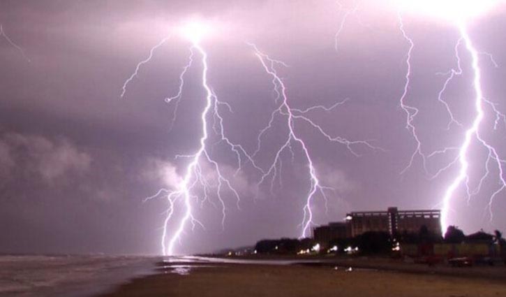 Lightning strikes kill 13 across the country